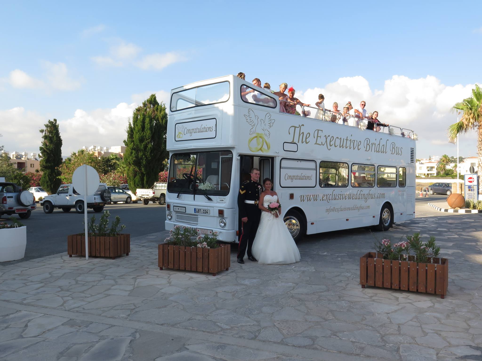 Gallery – Exclusive Wedding Bus